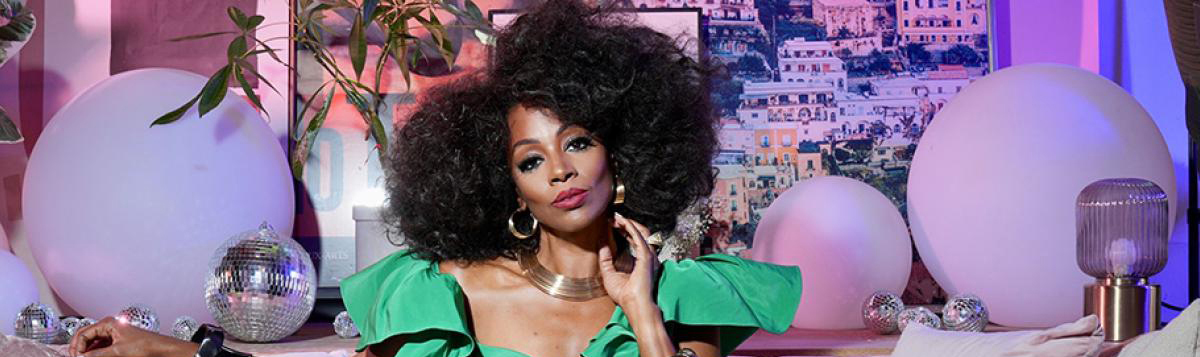 Sy Smith Proves She's the Queen of Underground Soul at MIAC - Erie Reader